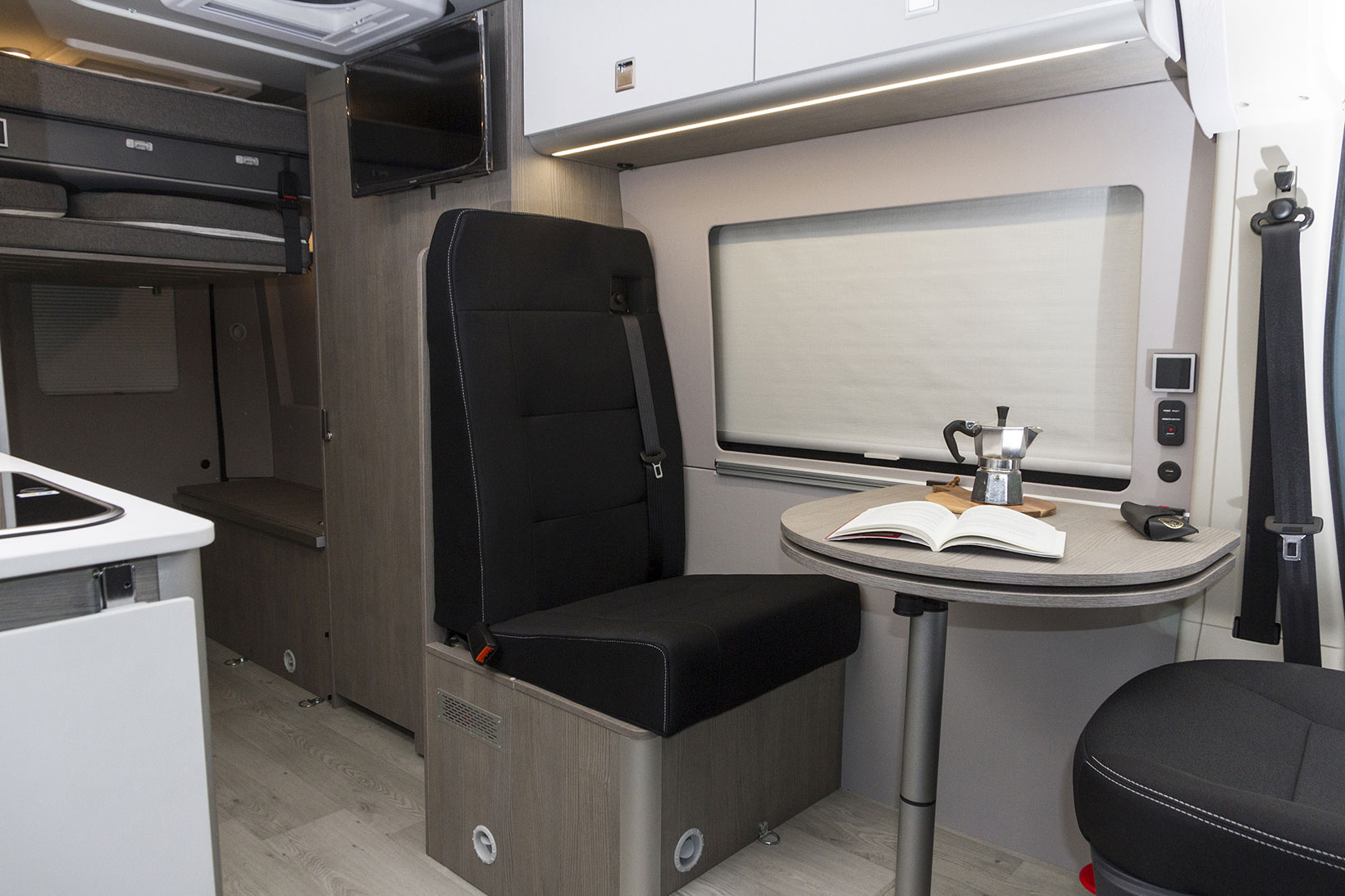 Gran Camper Fiat Ducato FURGOK® XPACE 600 Trio | 3 Plazas viajar - 4 ...